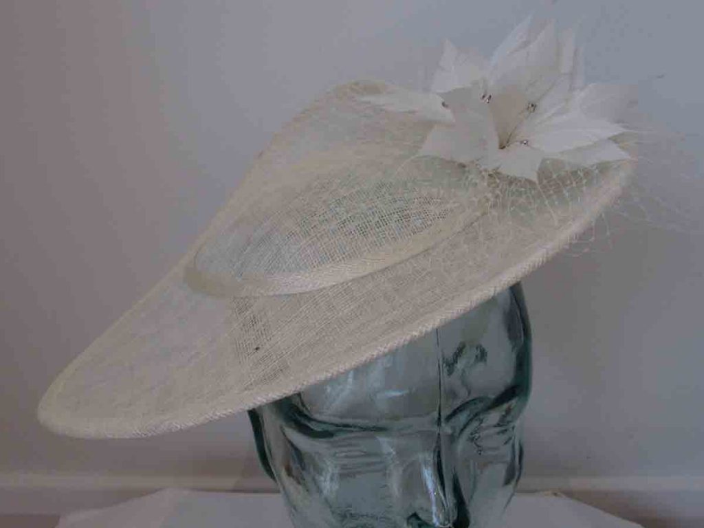 Ivory Fascinators | Ivory Hatinators | Love Fascinators